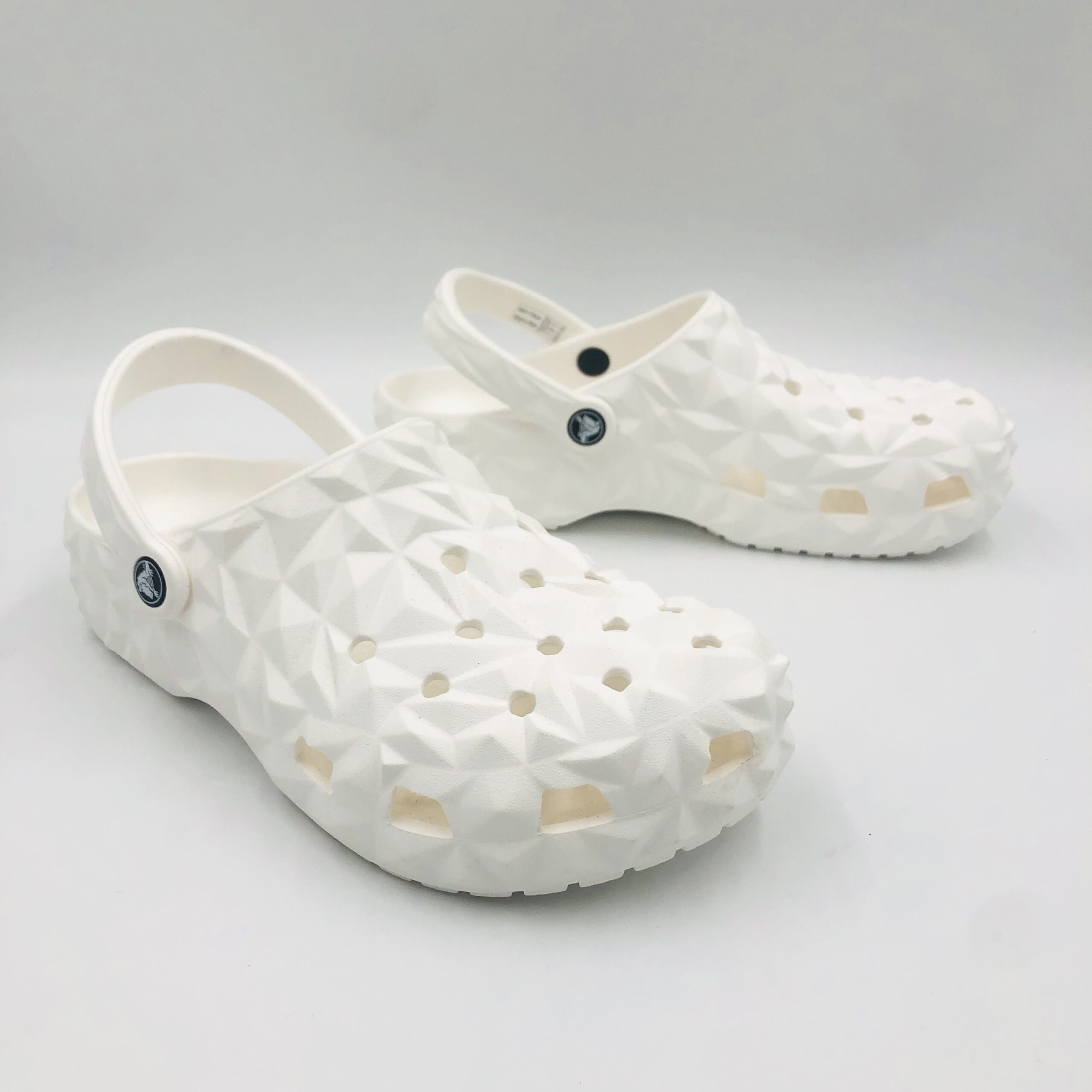 Crocs Geometric Clog White Unisex - Shoe World